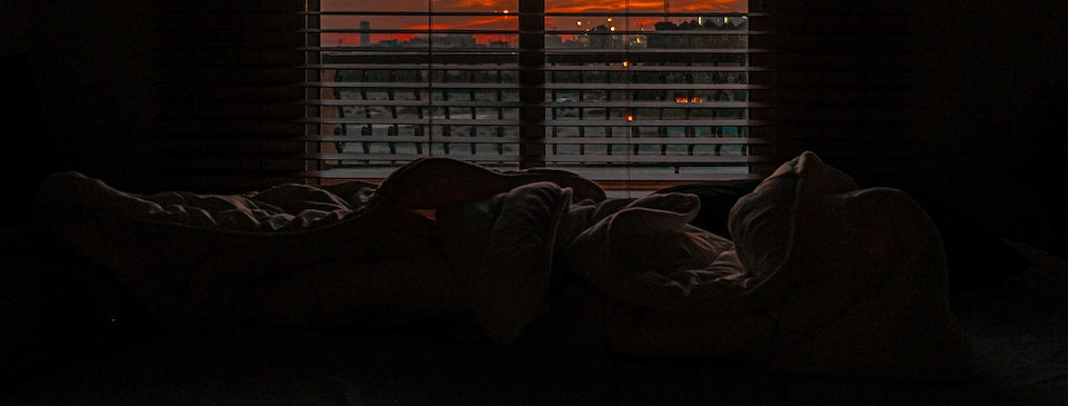 How to Sleep Better at Night Naturally By Using an Evening Routine ...